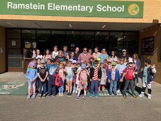 Glantalschule zu Besuch bei der Elementary School auf der Air Base in ...